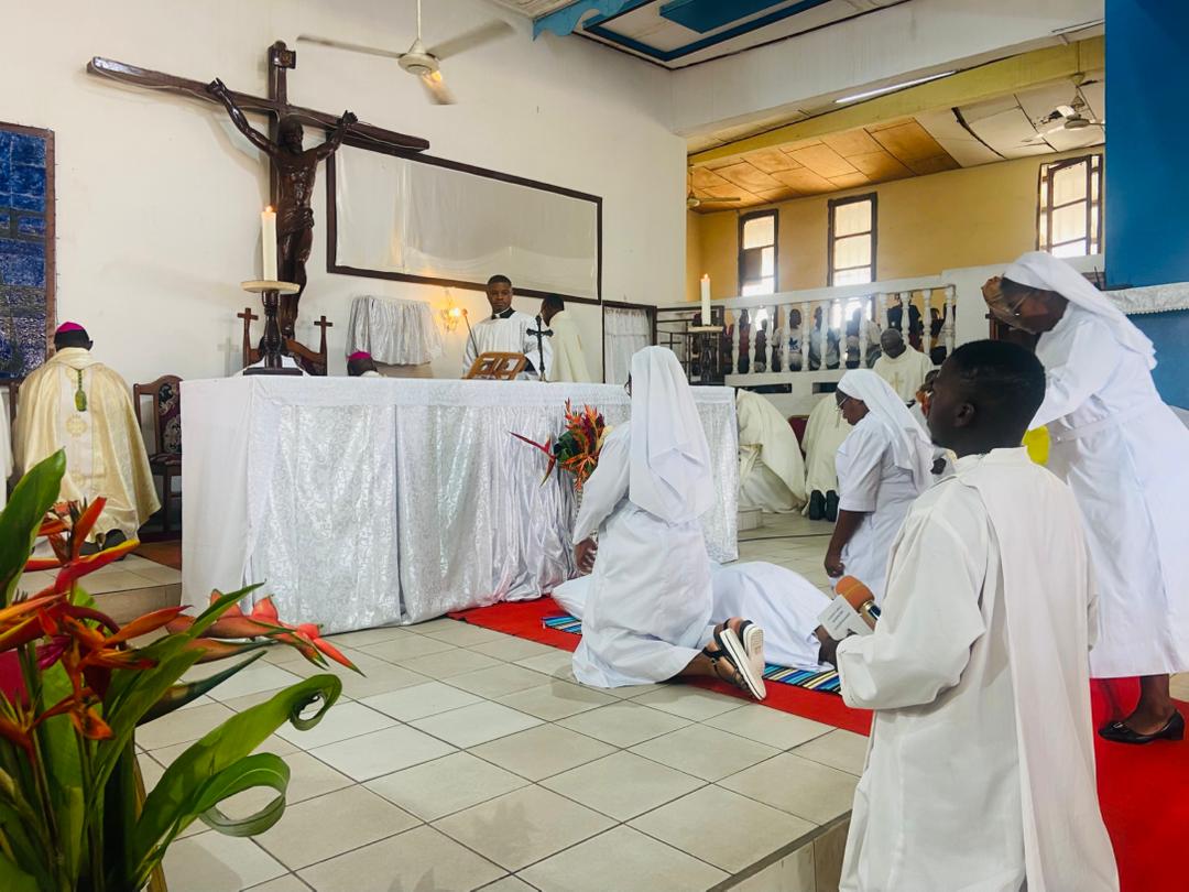 Messe des Vœux perpétuels de Sœur Madeleine LIKUNDU-OLONGE à la ...